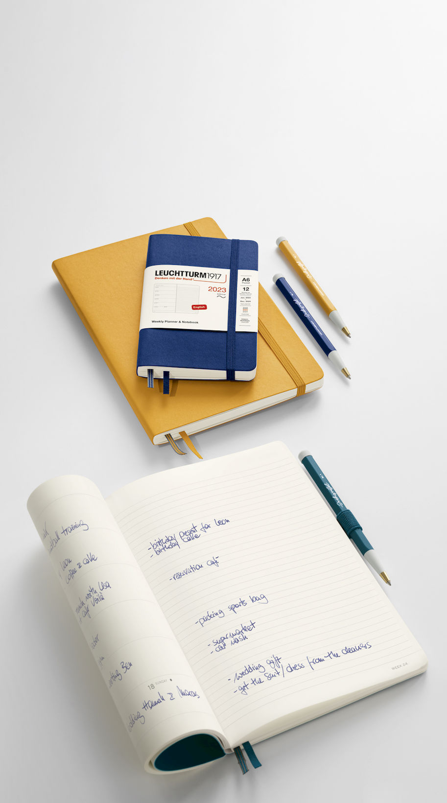 2023 Weekly Planner & Notebook Master (A4+) - Port Red, Leuchtturm1917 ...