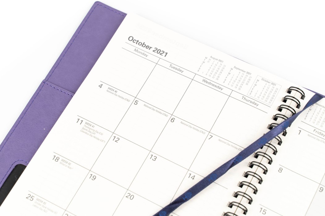 Collins Vanessa - 2021 Calendar Year Diary - A5 Month to View - Purple ...
