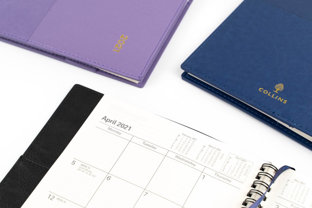 Collins Vanessa - 2021 Calendar Year Diary - A5 Month to View - Purple ...