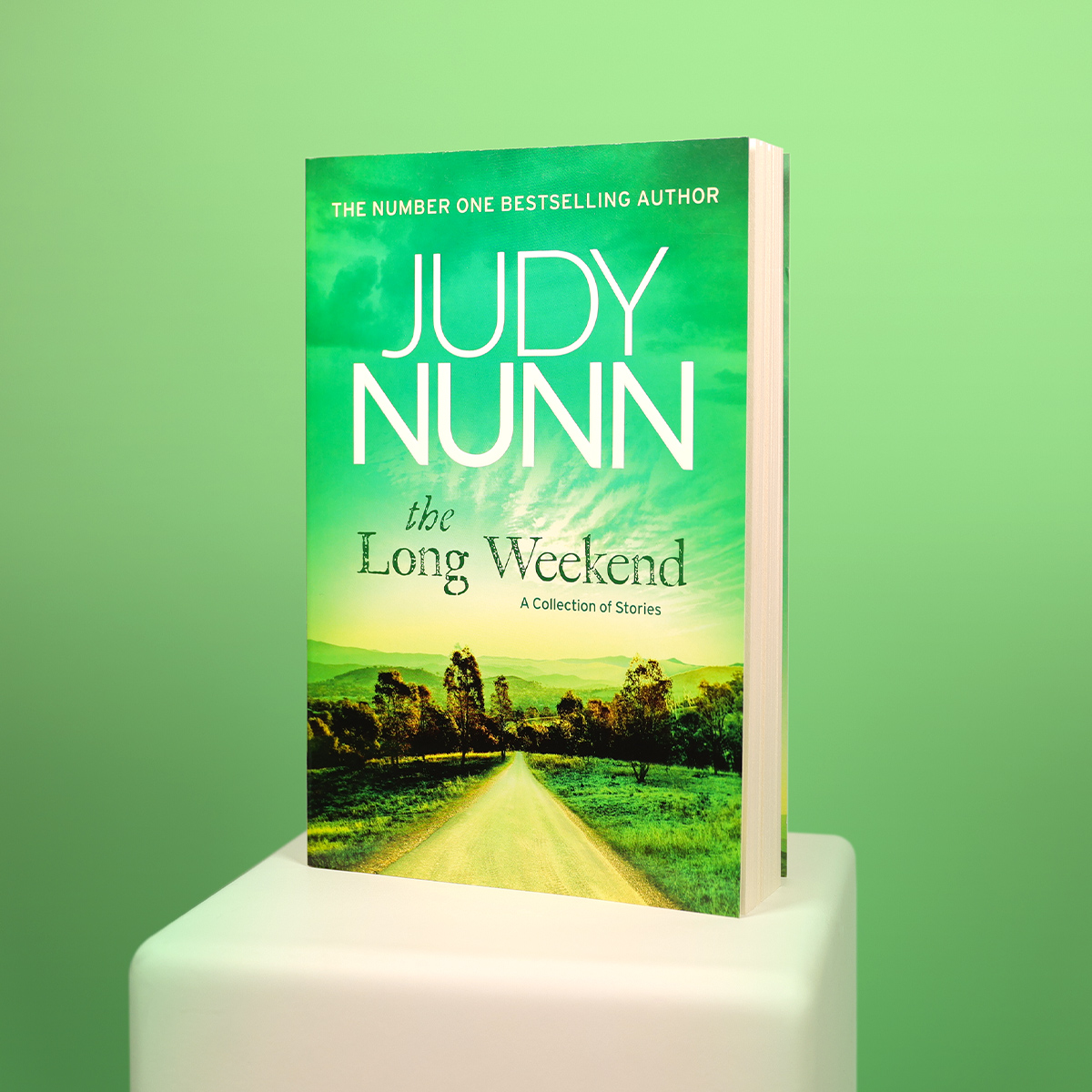 The Long Weekend, A Collection of Stories by Judy Nunn | 9780143778370 ...