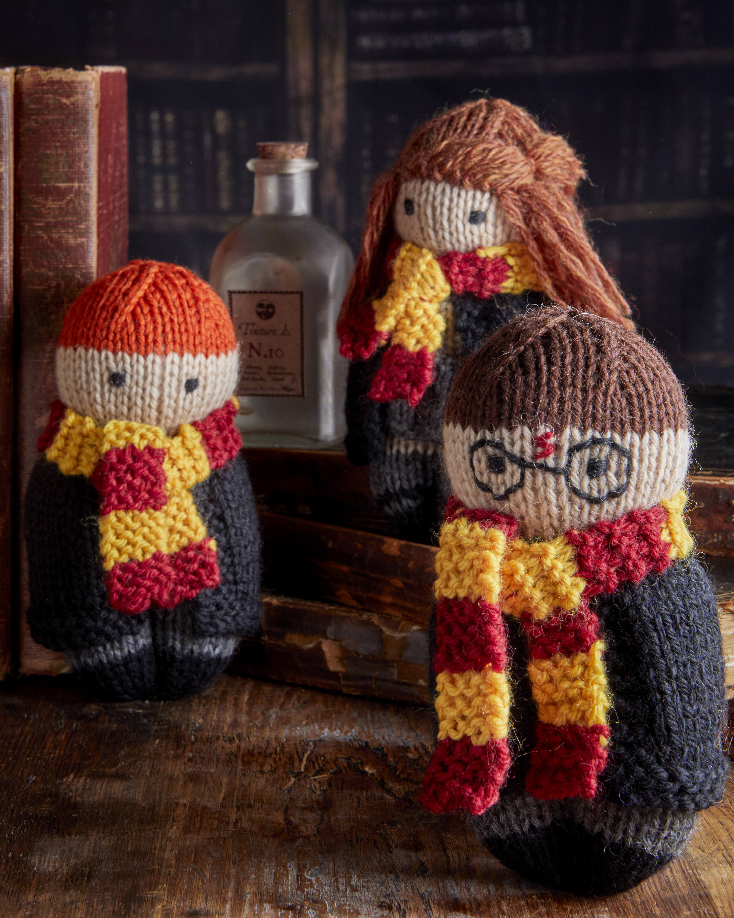 Harry Potter: Knitting Magic: More Patterns From Hogwarts and Beyond ...